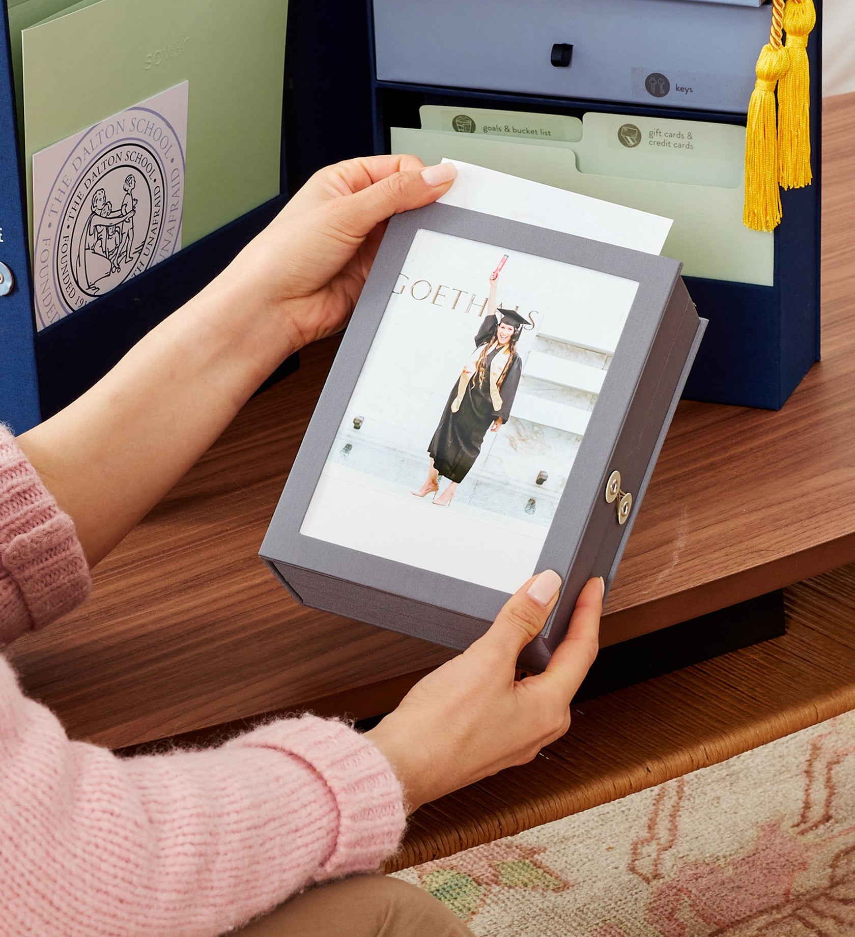 Story Box: Frame & Keepsake in One – Savor